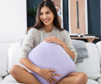 Benefits of Hugging a Pillow While Sleeping – Quiet Mind